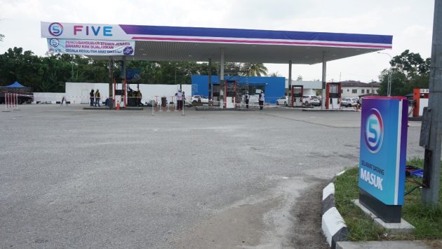 首间 FIVE 油站正式开业, 全马将有超过200家分行陆续营运 FIVE Petrol Station-3 - Paul Tan 汽车资讯网