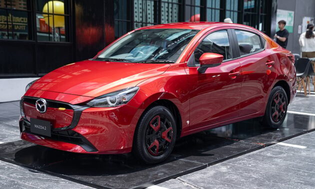 第三代二度小改款 Mazda 2 登陆泰国, 外型更活泼与年轻 2023-Mazda-2-facelift-1.3-C-sedan ...