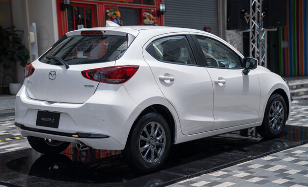第三代二度小改款 Mazda 2 登陆泰国, 外型更活泼与年轻 2023 Mazda 2 facelift 1.3 S hatchback ...