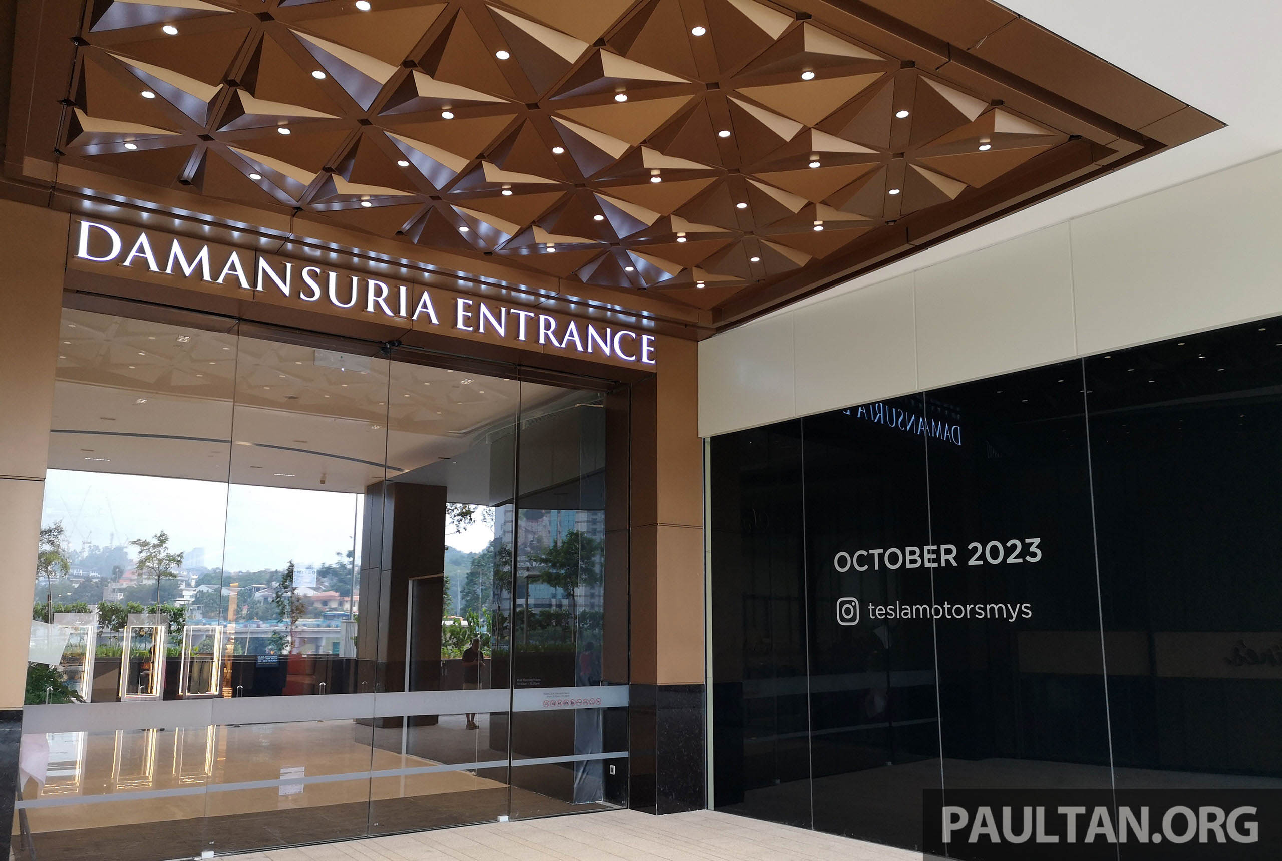 Tesla 体验中心即将在 Pavilion Damansara Heights 开张！大马首个商场展厅；B1地下层停车场设专属充电车位 ...