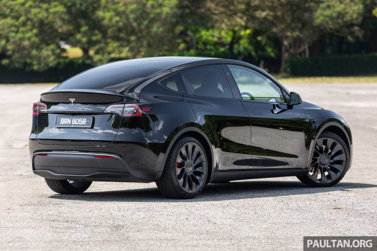 大马版 Tesla Model Y 获 HW4 小升级版！搭载最新摄像镜头、隔音双层玻璃车窗、隐私玻璃天窗，取消后行李箱盖 2024 ...