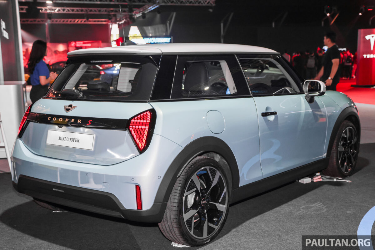 大改款 F66 MINI Cooper S 与纯电版 J01 MINI Cooper SE 本地正式发布, 纯电续航里程达402公里, 售价从 ...