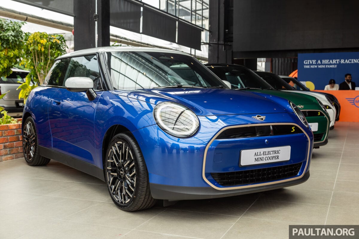 大改款 F66 MINI Cooper S 与纯电版 J01 MINI Cooper SE 本地正式发布, 纯电续航里程达402公里, 售价从 ...