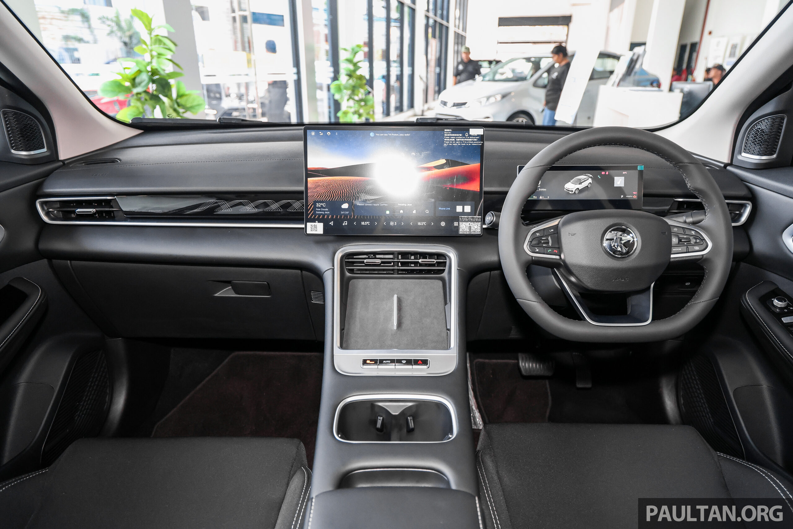 2025 Proton X50 1.5 Executive 陈列室实拍, 定位车系最入门, 搭载同样引擎, 手动绒布座椅, 17寸轮毂, 没 ...