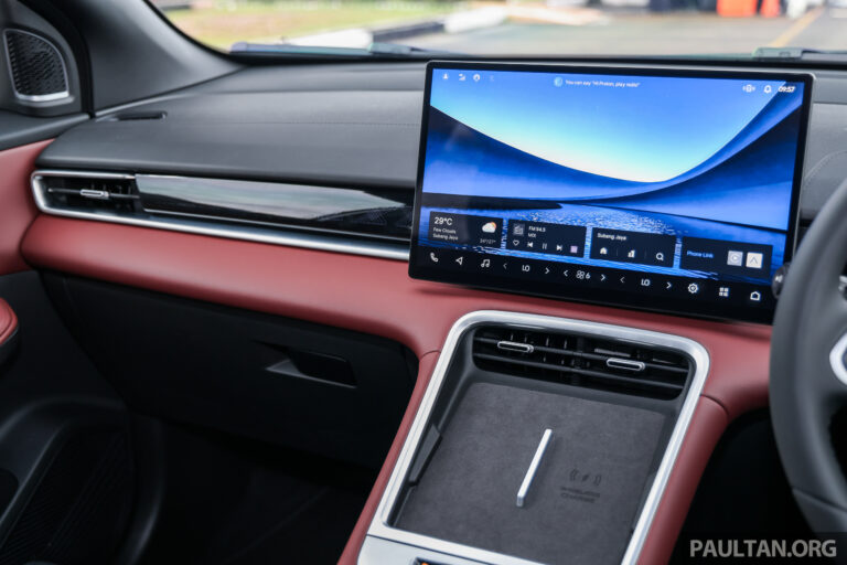 2025 Proton X50 正式发布, 改搭1.5L四缸涡轮引擎, 14.6寸屏支持 Apple CarPlay 与 Android ...