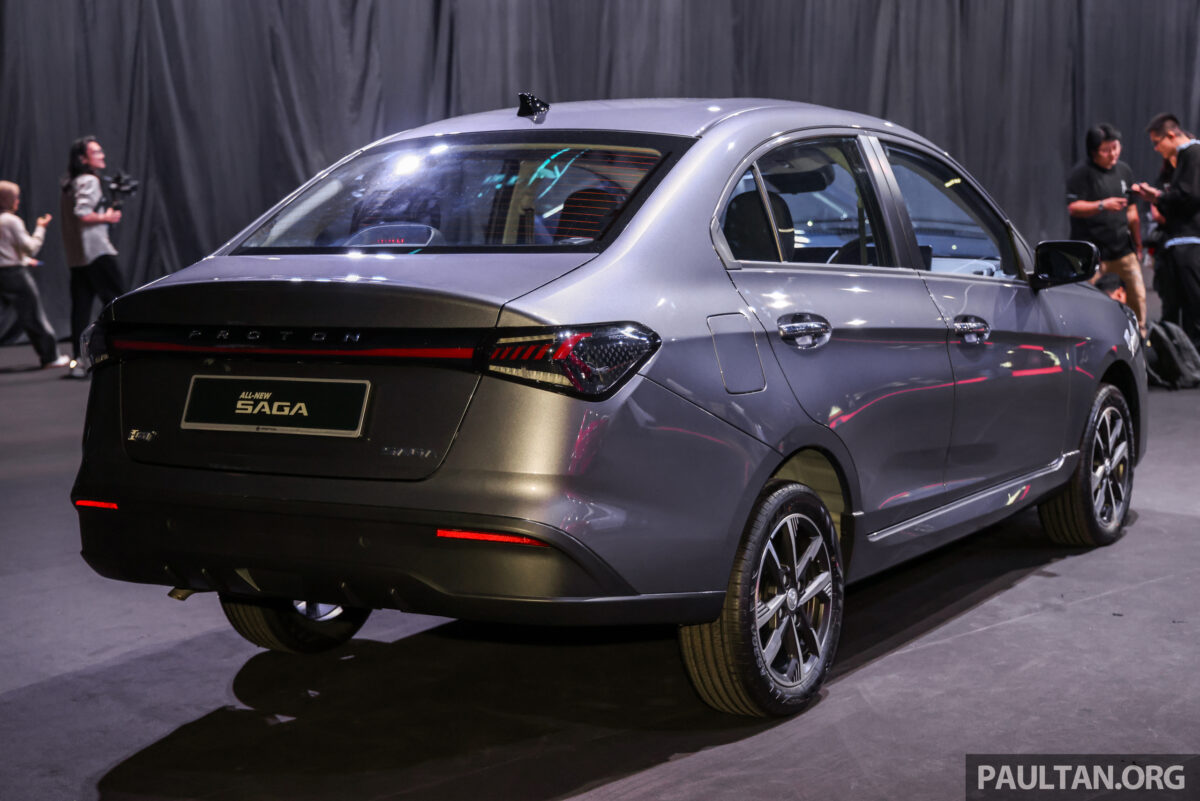 2026 Proton Saga 正式售价公布, 三个车型可选, 售价介于3.89万到4.99万, 12月31日前订购与注册可享RM1,000 ...