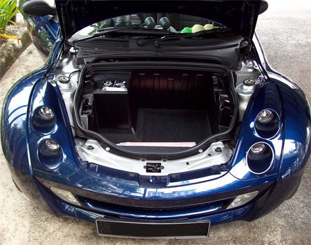 roadster_boot.jpg - Paul Tan's Automotive News