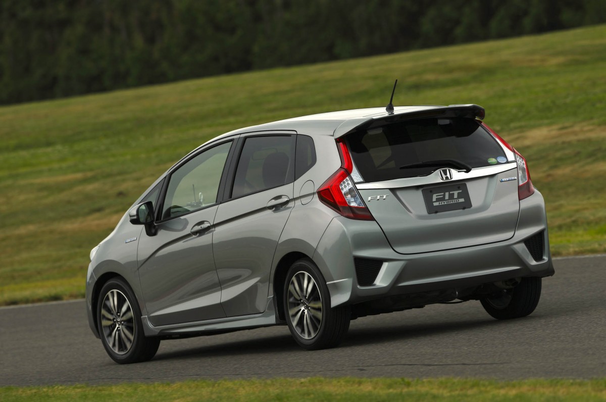 2014-Honda-Fit-Exterior-Driving-03 - Paul Tan's Automotive News