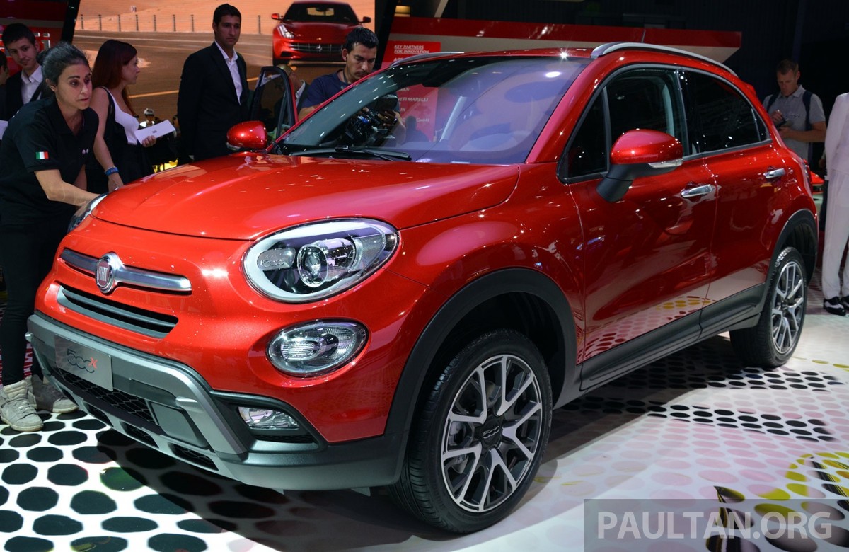 Fiat 500X mini crossover unveiled in Paris