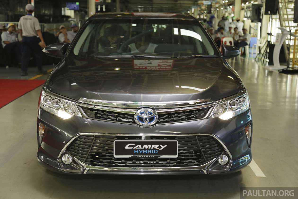 Toyota Camry facelift, Hybrid begins production in Malaysia