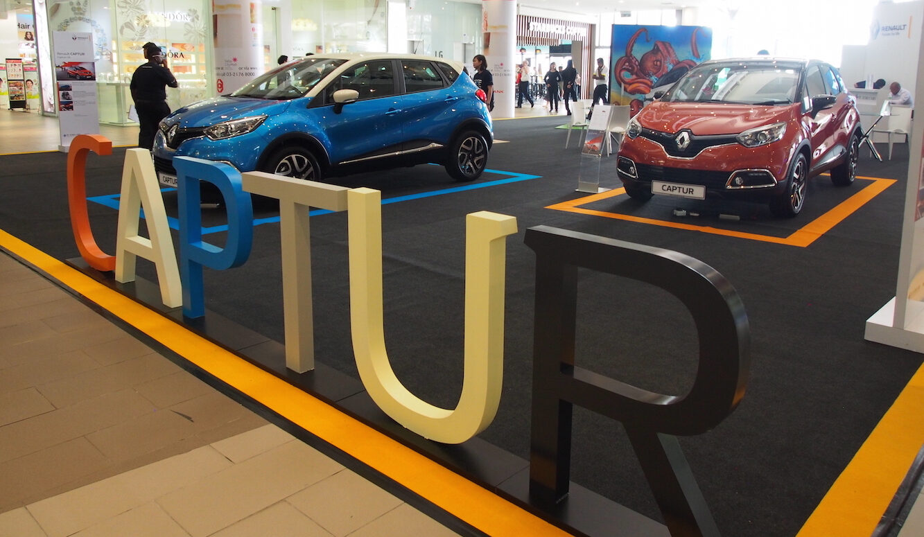 AD: Renault CAPTUR - peace of mind with 5-year manufacturer warranty ...