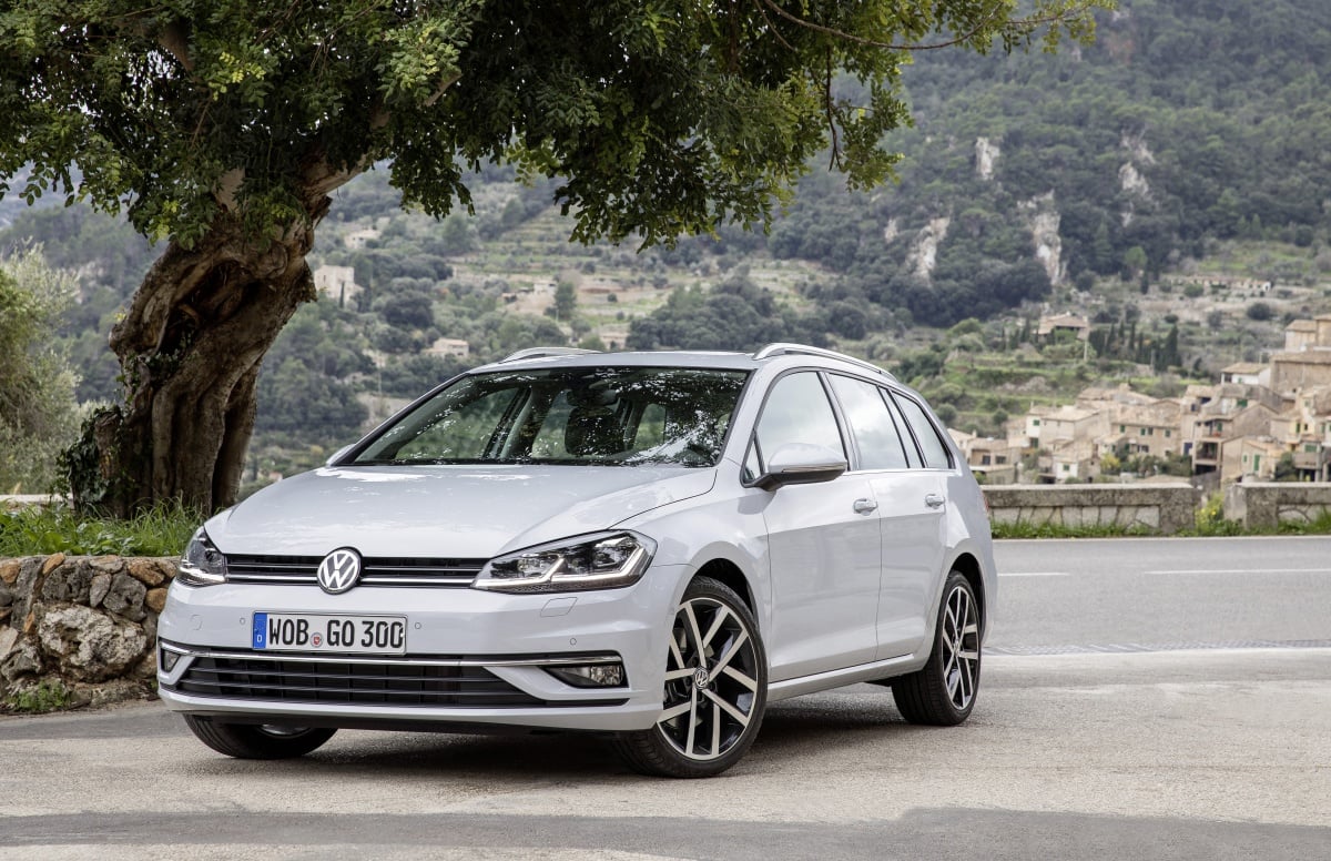 2017 Volkswagen Golf GTD Variant 8 - Paul Tan's Automotive News