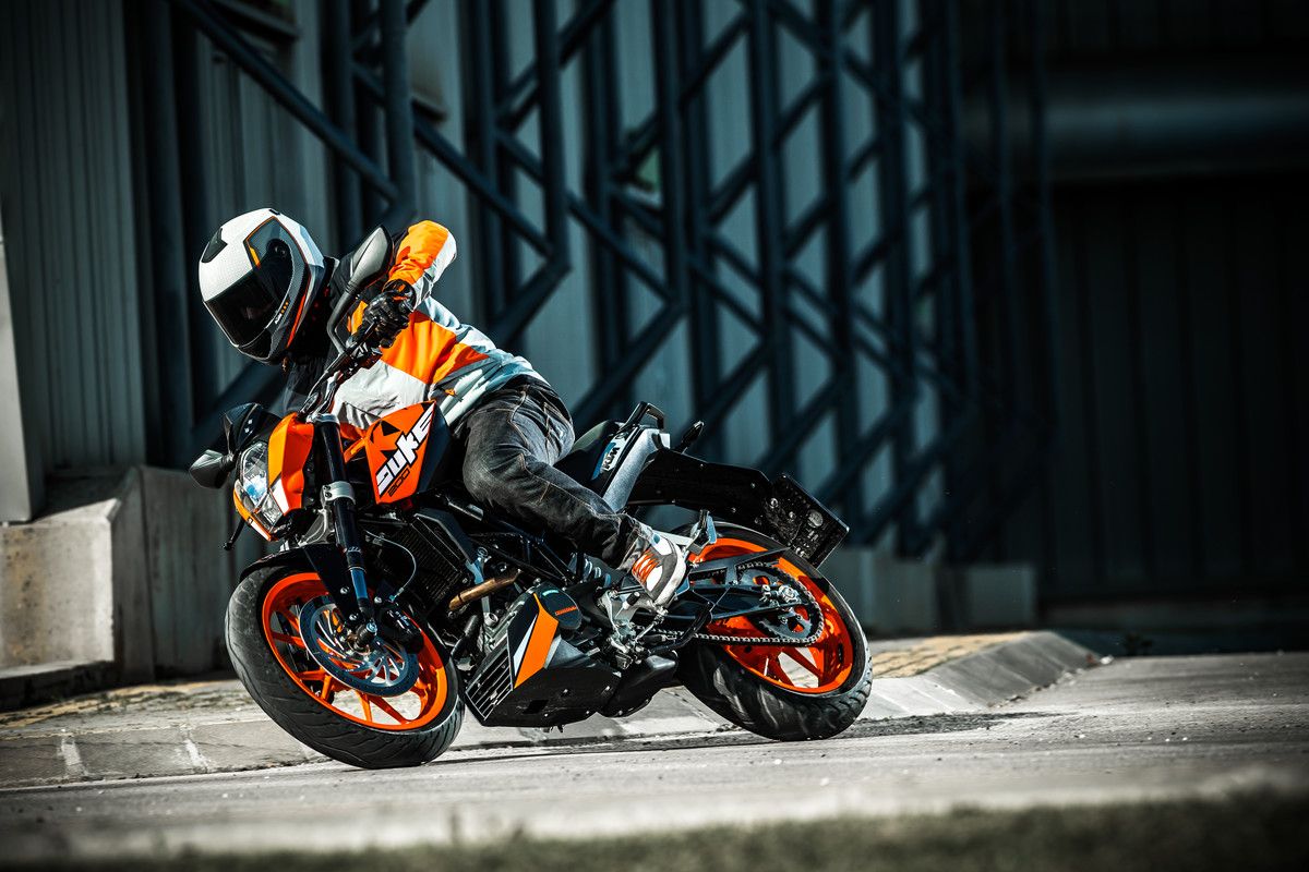 2017 KTM Duke 200 Malaysia - 14 - Paul Tan's Automotive News
