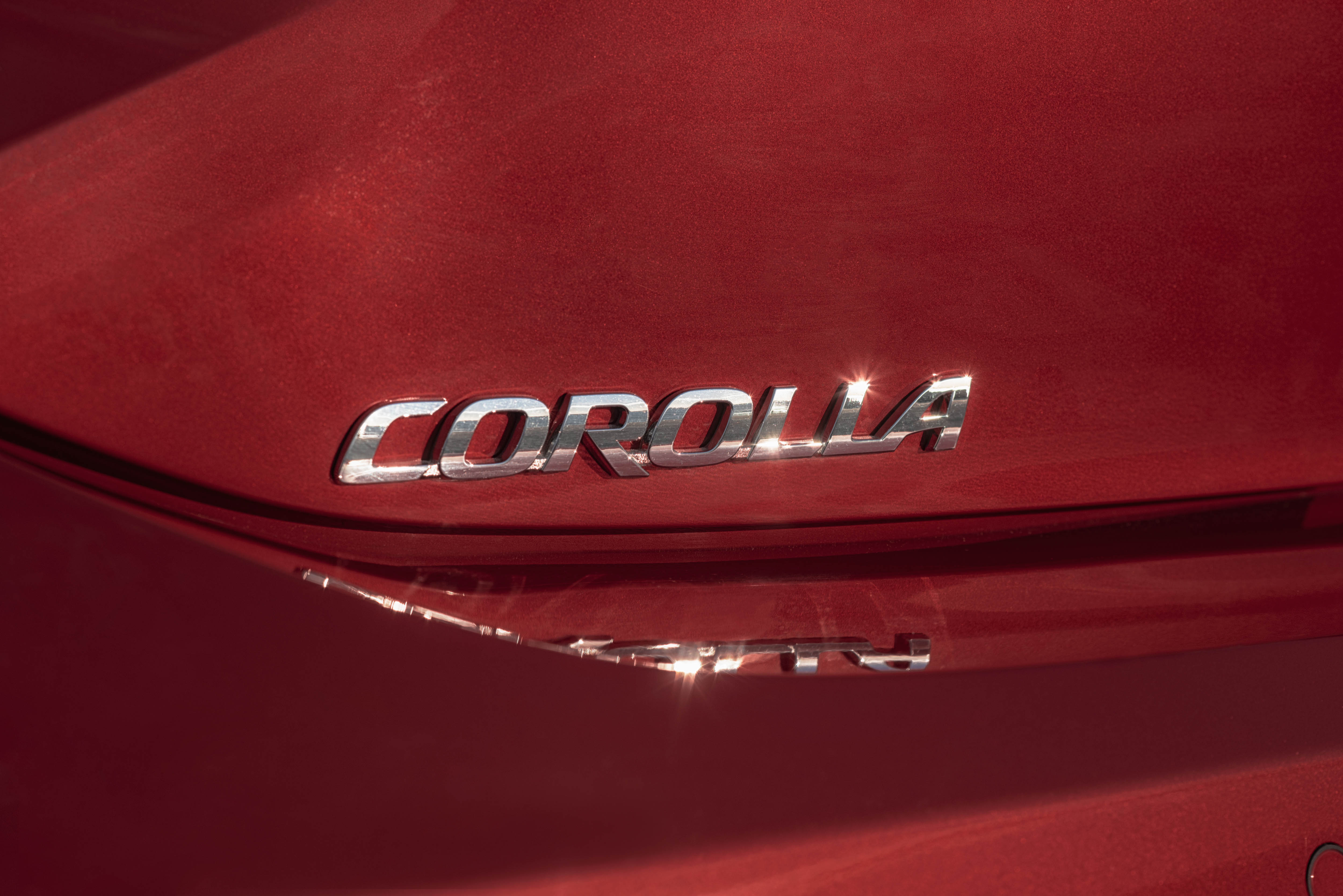 2019 Toyota Corolla Hatchback 2.0L Hybrid Red Bitone 43 - Paul Tan's ...