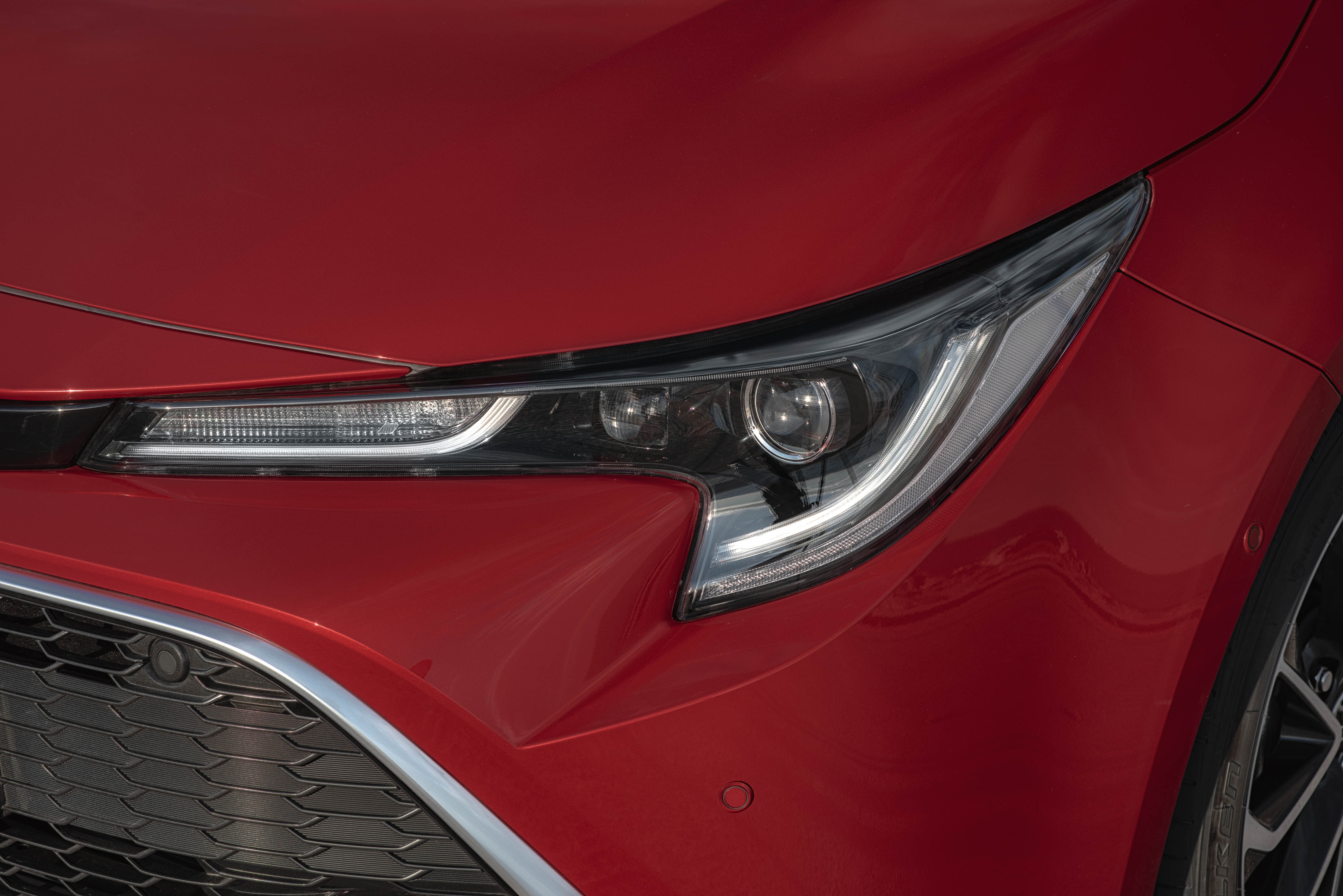 2019 Toyota Corolla Hatchback 2.0L Hybrid Red Bitone 48 - Paul Tan's ...