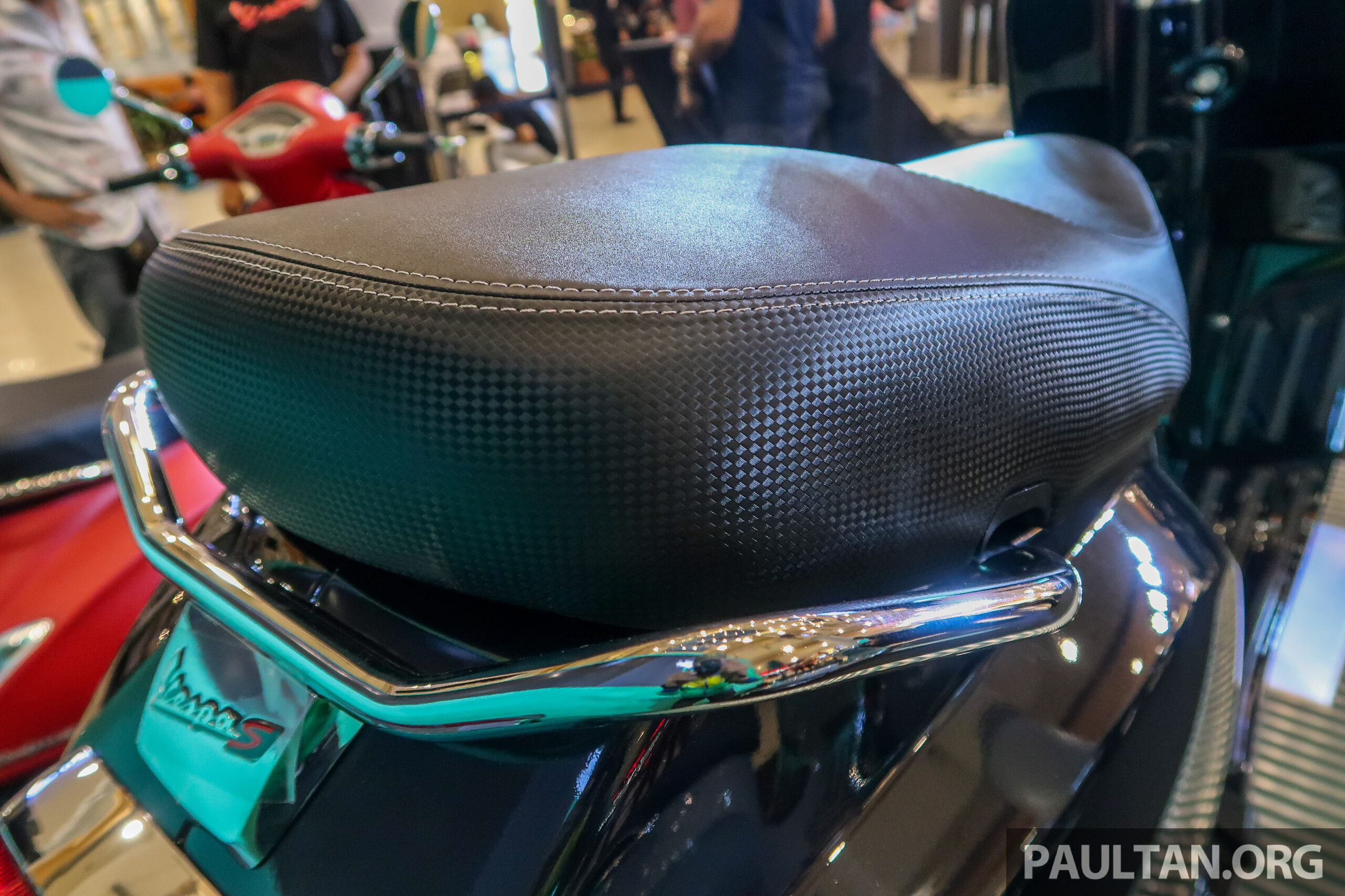 Vespa S125 Carbon Edition BM-9 - Paul Tan's Automotive News