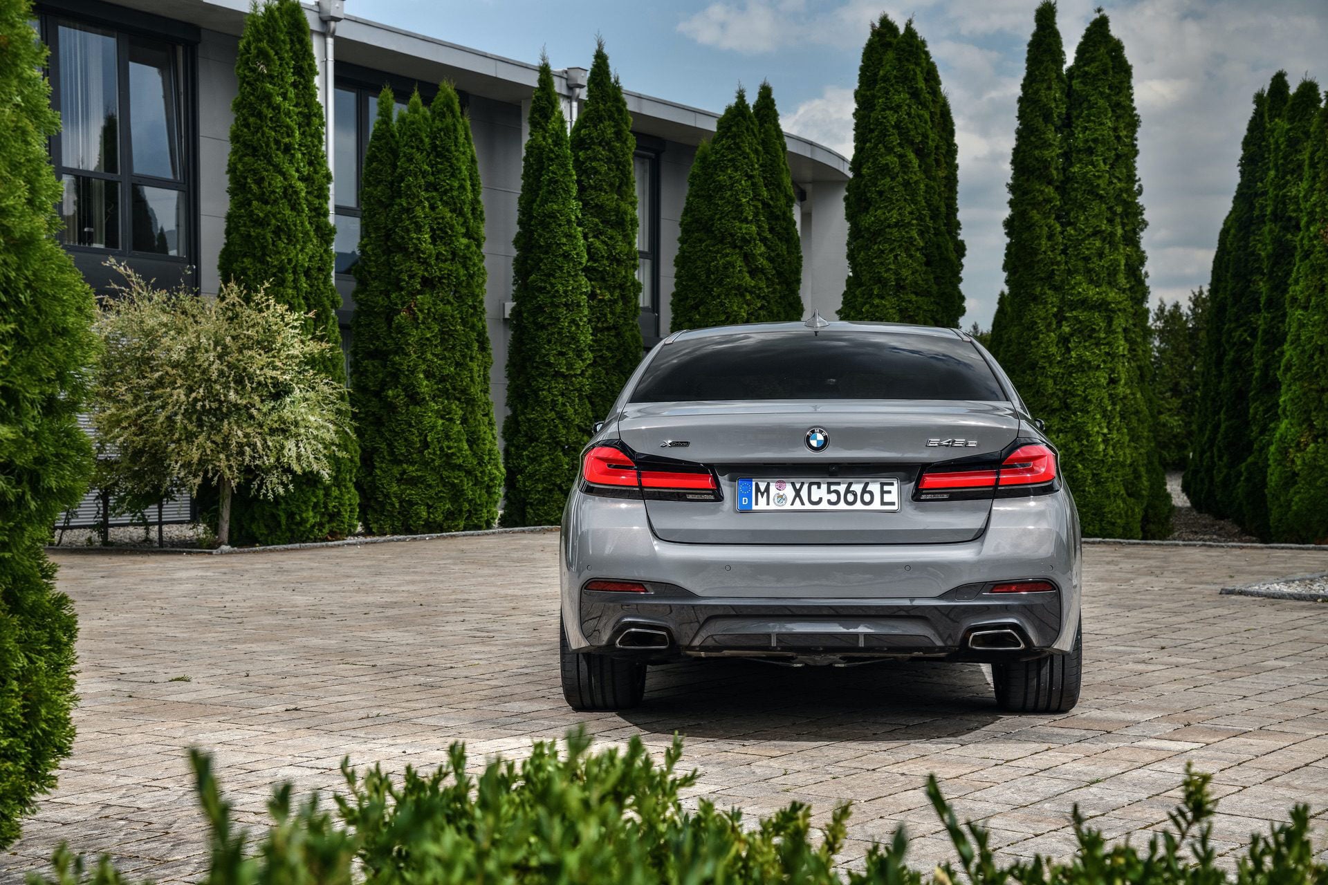 2021 G30 BMW 545e xDrive Exterior - Paul Tan's Automotive News