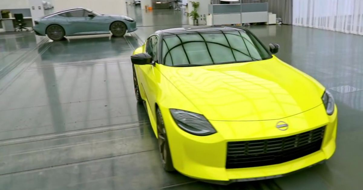 2022 Nissan 400Z teased wearing a new grey colour 2022 Nissan 400Z ...