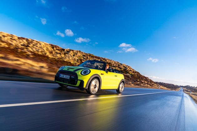 2021 F57 MINI Convertible in Zesty Yellow (Action Shots) - Paul Tan's ...
