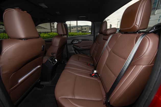 2021 Isuzu D-Max V-Cross Interior - Paul Tan's Automotive News