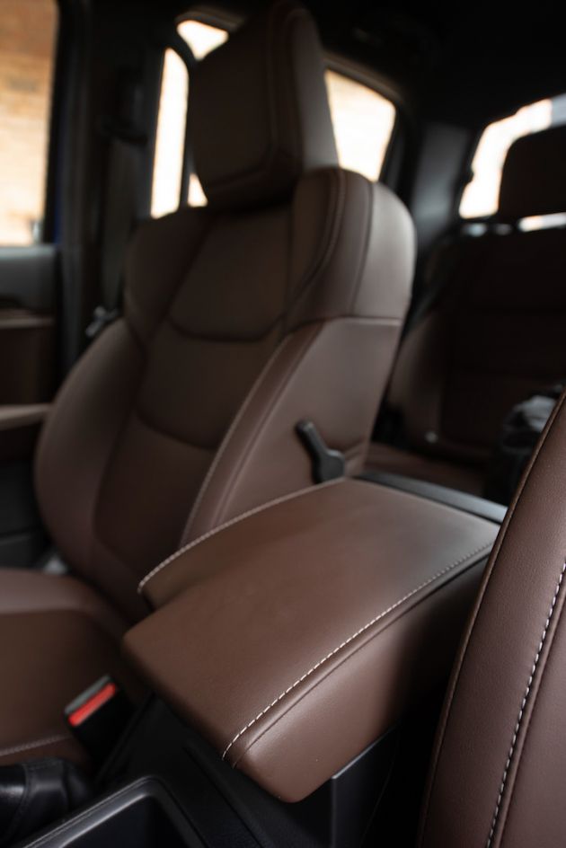 2021 Isuzu D-Max V-Cross Interior - Paul Tan's Automotive News