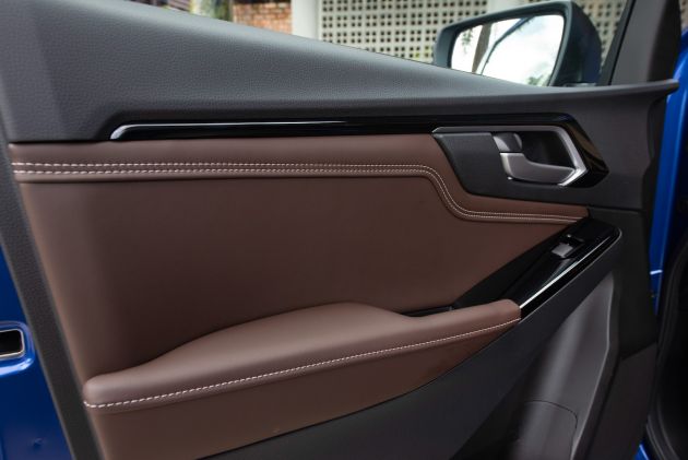2021 Isuzu D-Max V-Cross Interior - Paul Tan's Automotive News