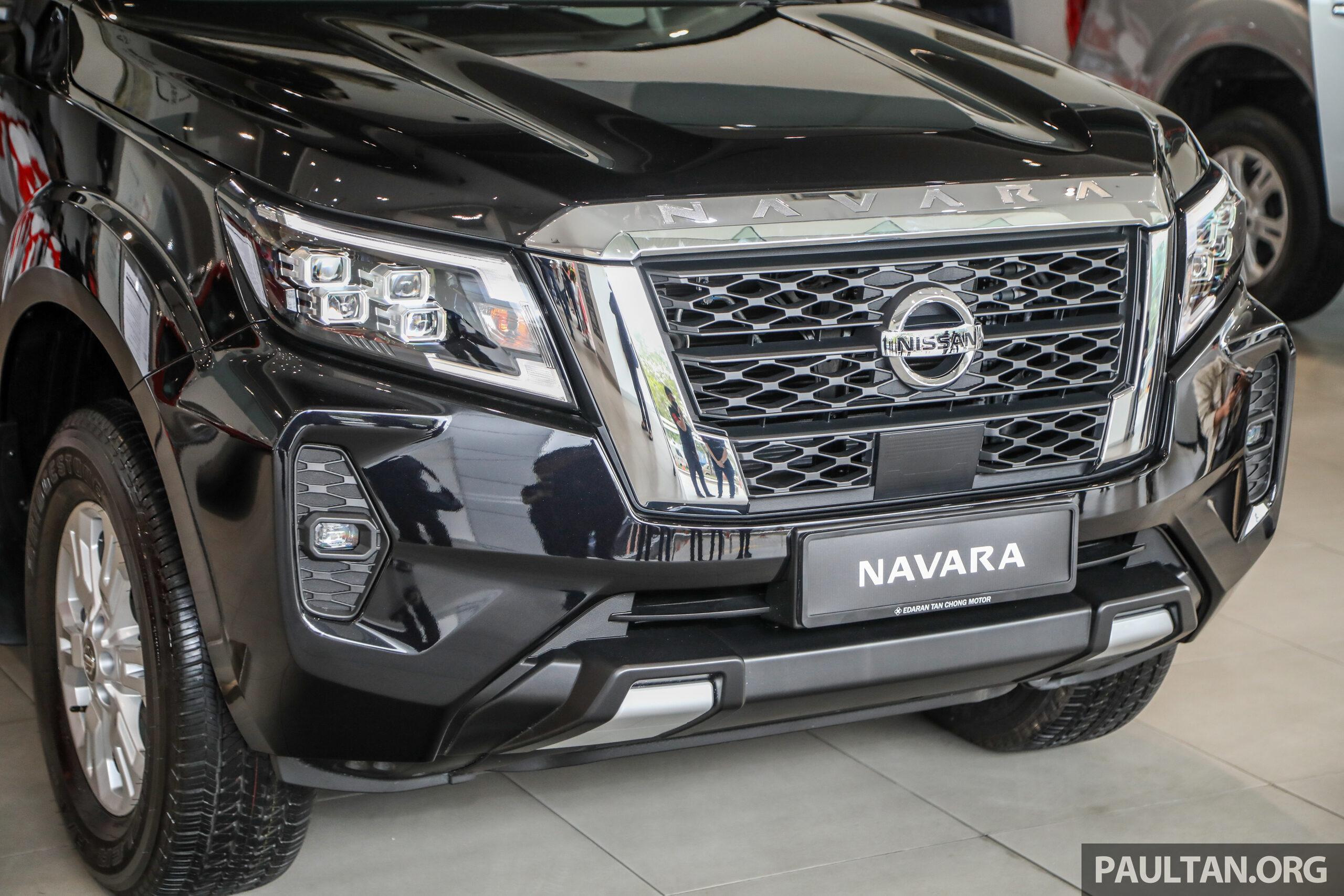 2021_Nissan_Navara_FL_V_Auto_Malaysia-5 - Paul Tan's Automotive News