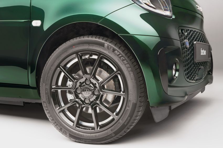 smart EQ fortwo 2021 Racing Green Edition ditunjuk - Paul Tan Automotif