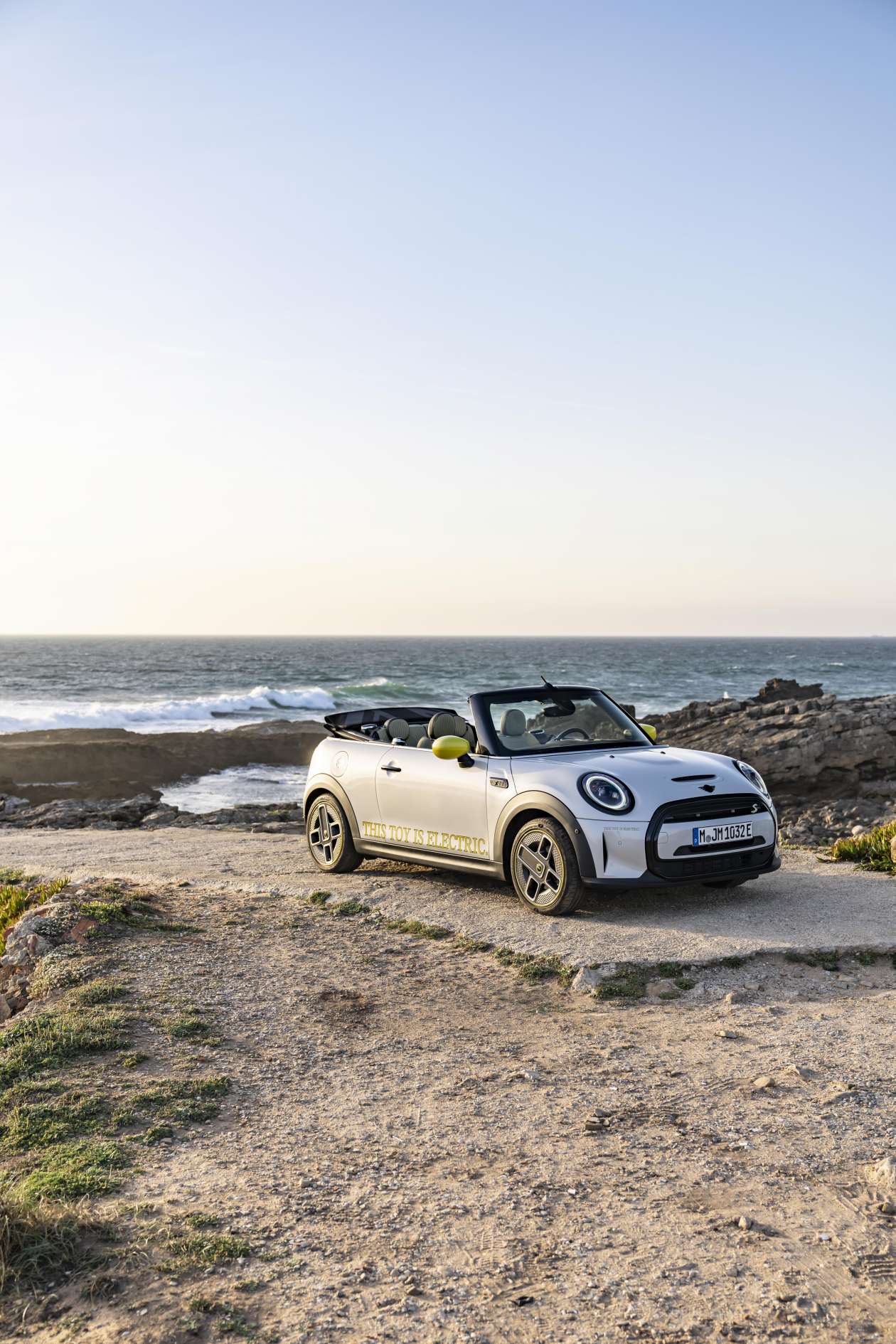 electric-mini-cooper-se-convertible-portugal-52 - Paul Tan's Automotive ...