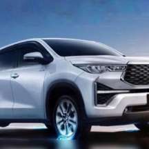 Toyota Innova Zenix 2023-panaromic roof teaser_BM - Paul Tan's ...