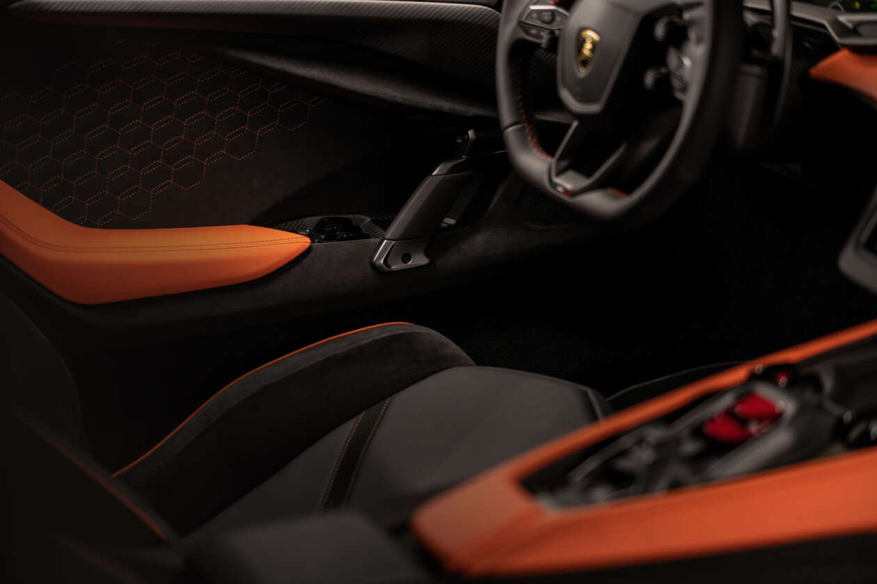 Lamborghini Revuelto_interior-1 - Paul Tan's Automotive News