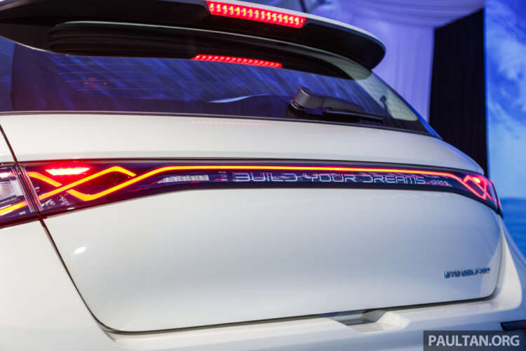 BYD to drop 'Build Your Dreams' rear badging on Atto 3 and Seal EVs in ...
