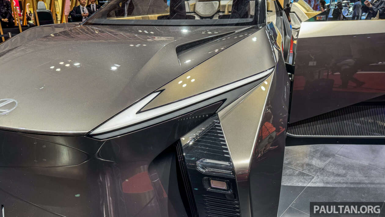 Lexus_LF-ZL_Concept-5 - Paul Tan's Automotive News