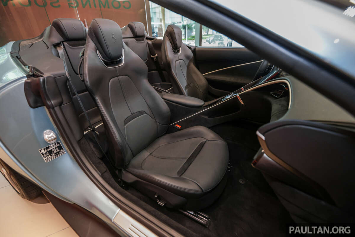 Ferrari Roma Spider dipamer di Malaysia - 620 PS/760 Nm, bumbung soft ...