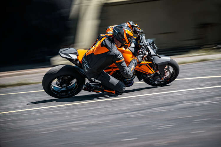 KTM 1390 Super Duke R 2024 official BM-22 - Paul Tan's Automotive News