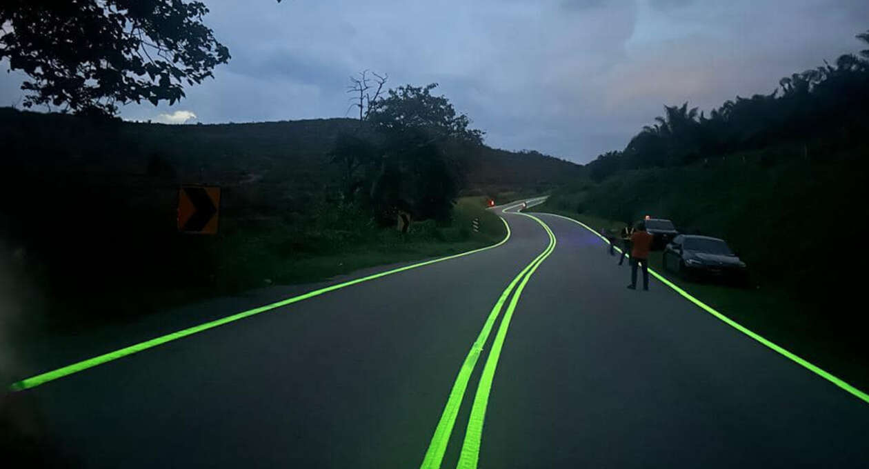 Glow-in-the-dark road markings too costly, gov't unlikely to proceed ...