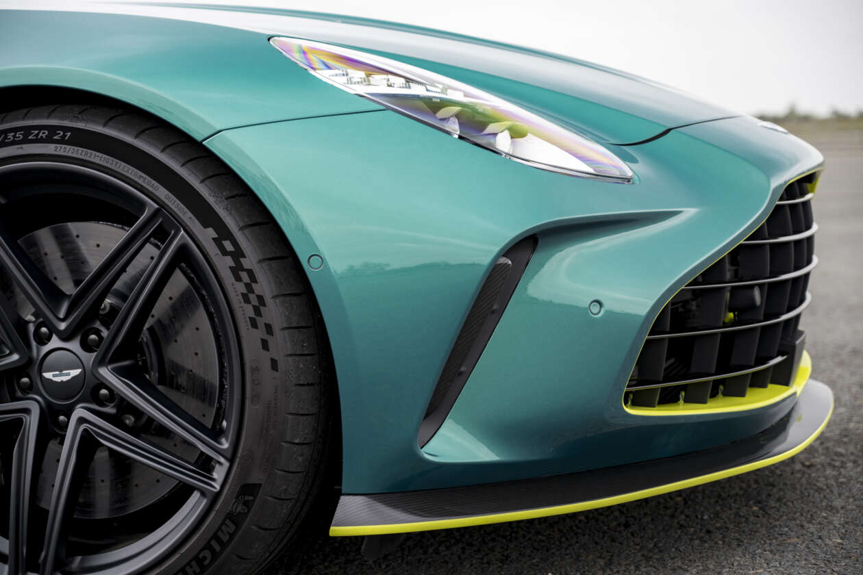 2024 Aston Martin Vantage official on-location 138 - Paul Tan's ...