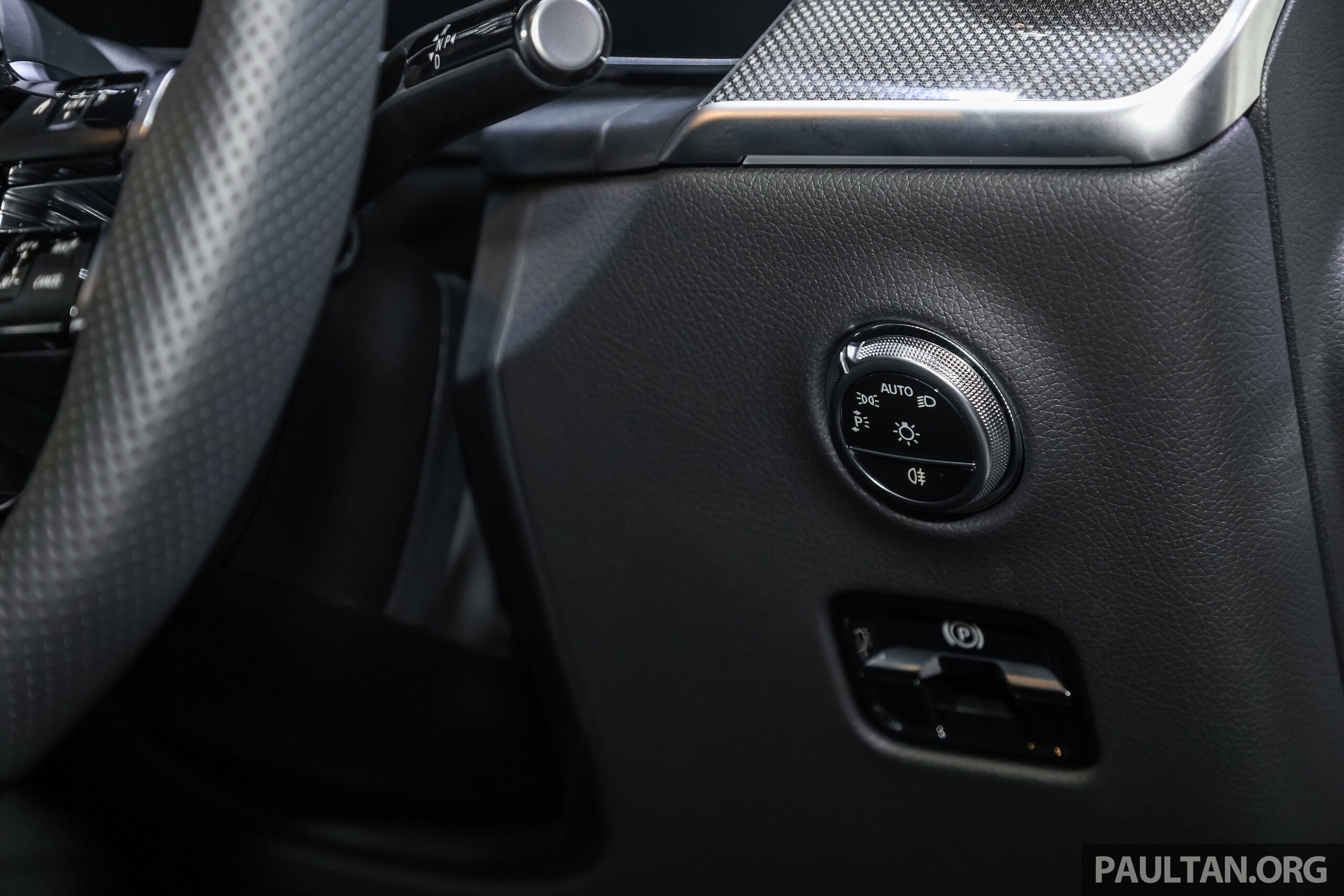 2024 X254 Mercedes-Benz GLC 350 e 4M_Int-28 - Paul Tan's Automotive News