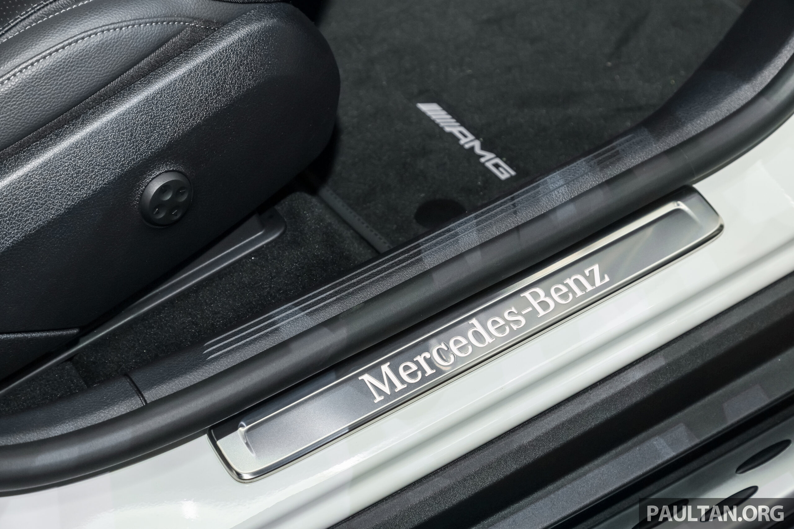 2024 X254 Mercedes-Benz GLC 350 e 4M_Int-35 - Paul Tan's Automotive News
