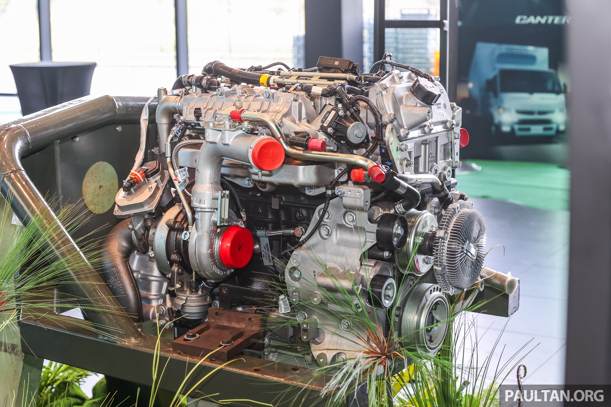 FUSO Canter Engine-7 - Paul Tan's Automotive News