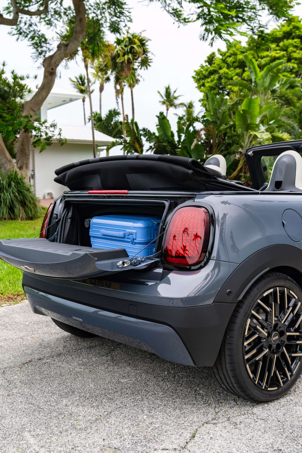 2024 F67 MINI Cooper Convertible debut-134 - Paul Tan's Automotive News