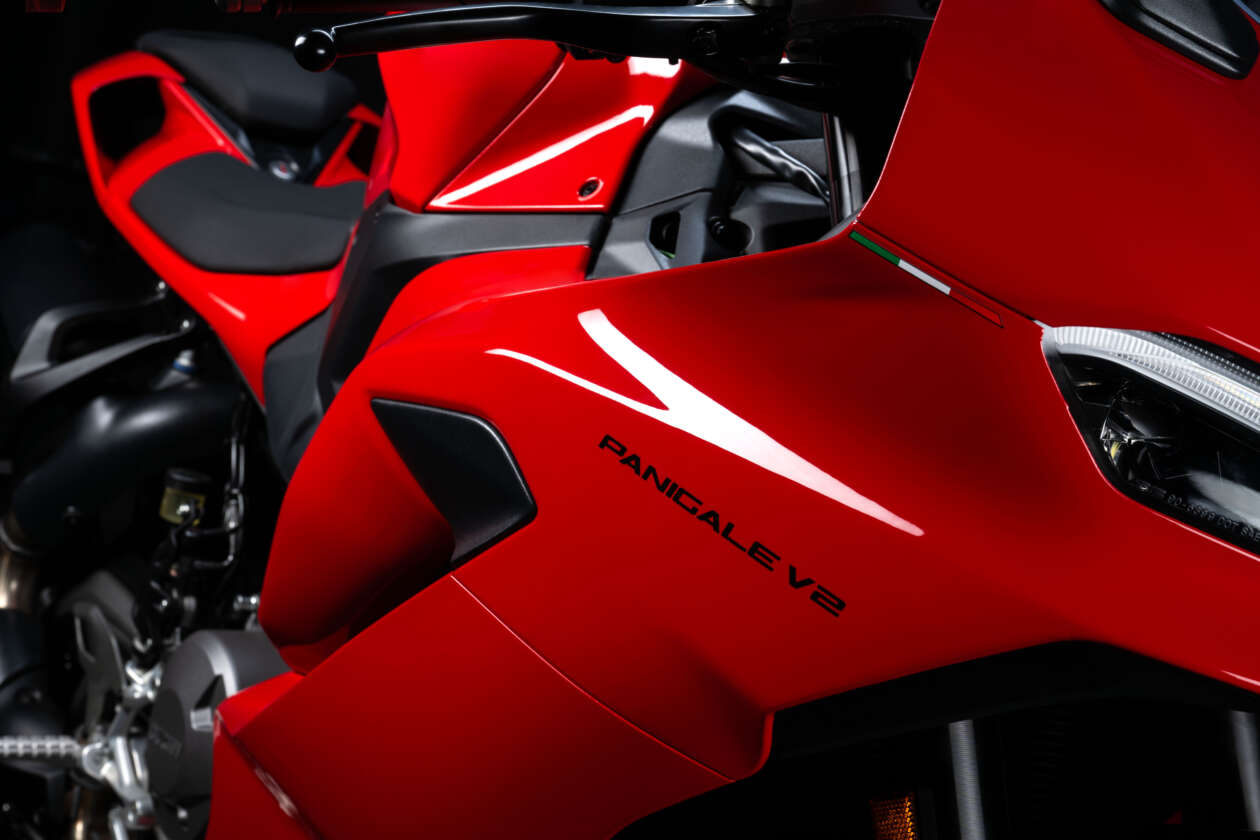 2025 Ducati Panigale V2 - 1 - Paul Tan's Automotive News