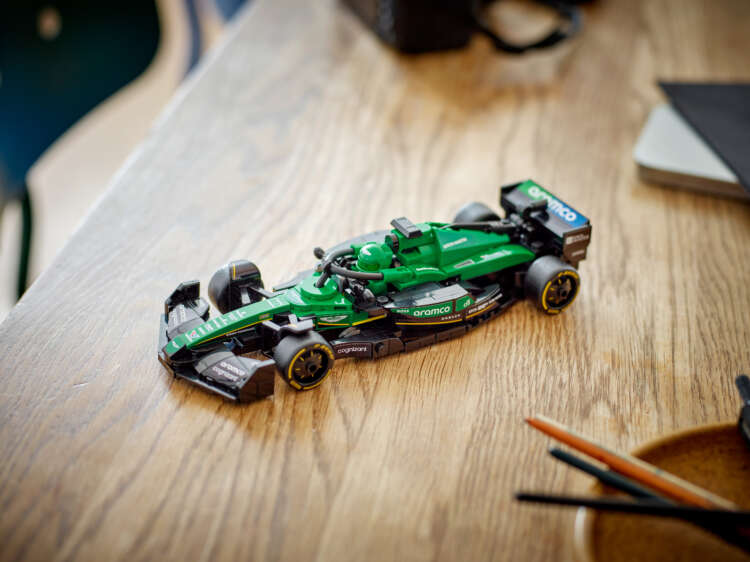 Lego Speed Champions Aston Martin Aramco F1 AMR24 Race Car-1 - Paul Tan ...