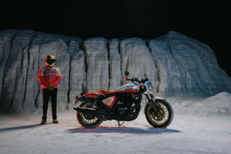2025 Royal Enfield x Icon Motorcycles Limited Edition Shotgun 650 - 12 ...