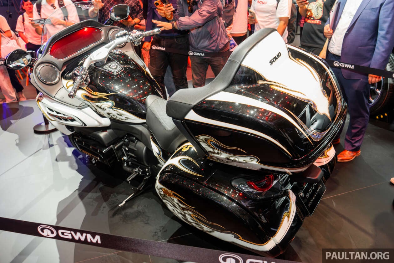 GWM Souo S2000 touring bike in Shanghai – first 8-cyl bike, 8-speed DCT ...
