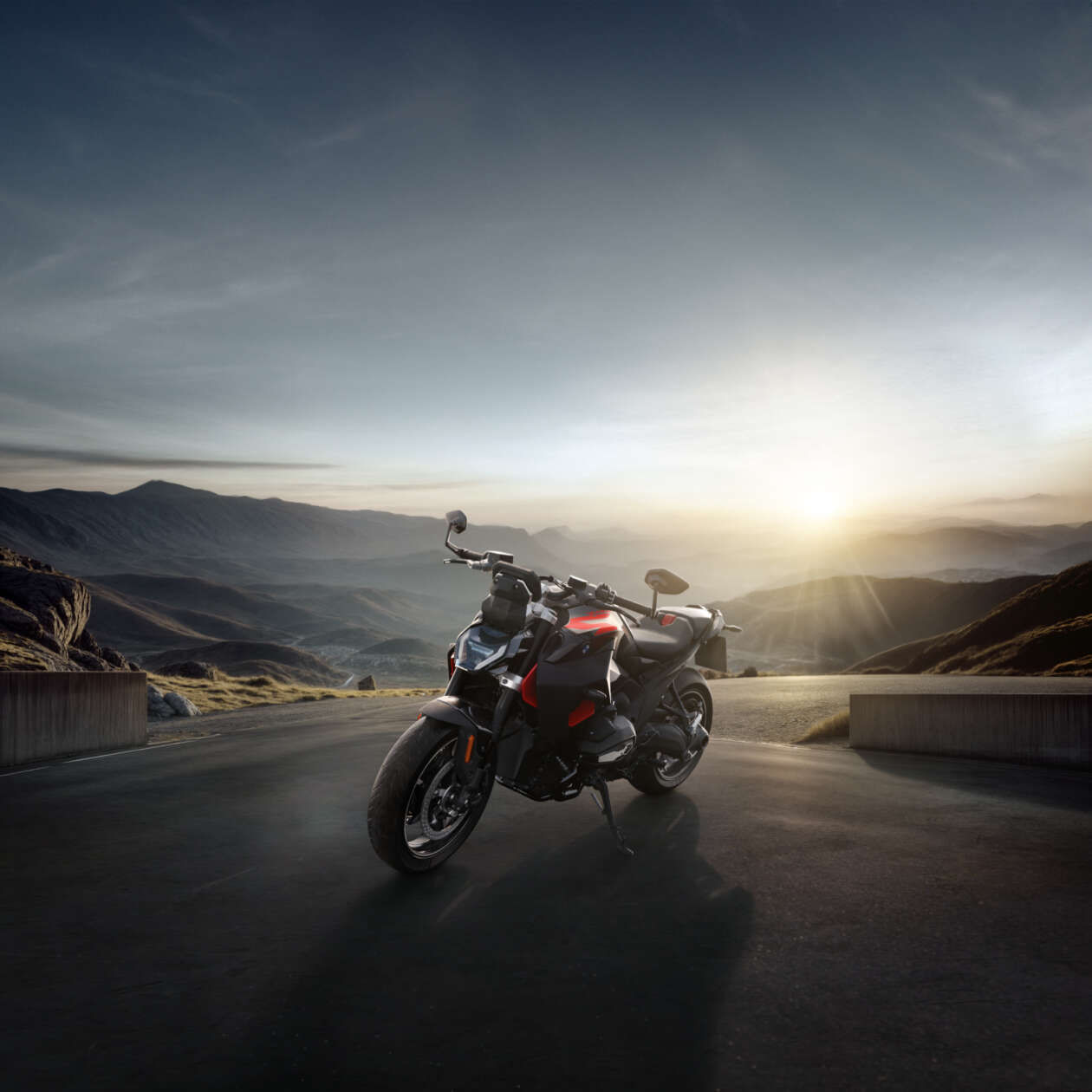 2025 BMW Motorrad R1300R - 47 - Paul Tan's Automotive News