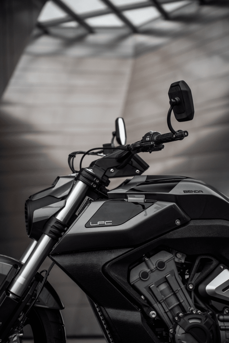 2025 Benda LCF700 Pro Malaysia Black - 1 - Paul Tan's Automotive News