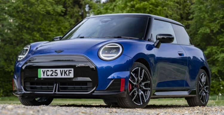 BF_MINI_JCW_Electric_Blazing_Blue_052025_00032 - Paul Tan's Automotive News