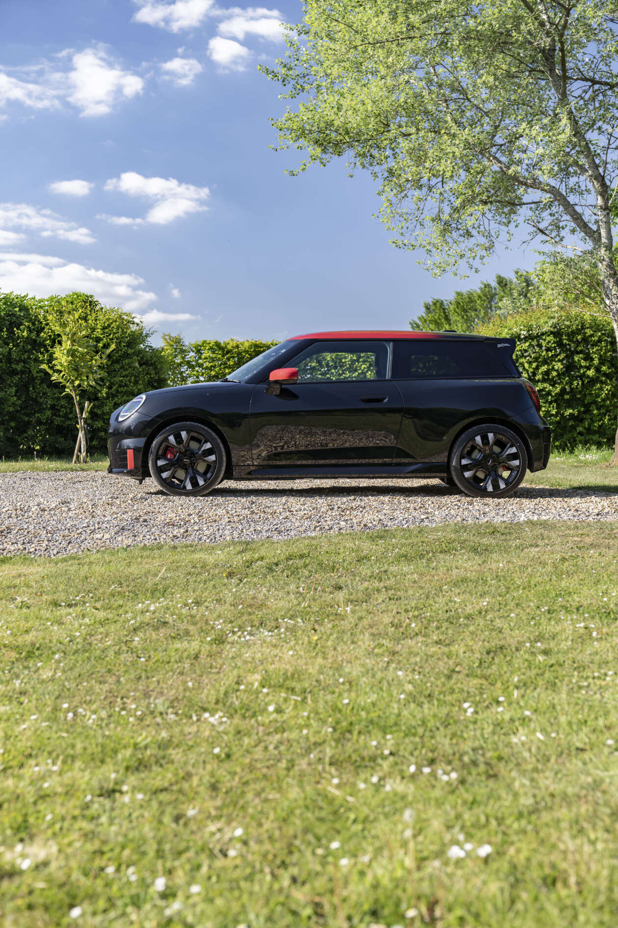 BF_MINI_JCW_Electric_Midnight_Black_II_052025_00037 - Paul Tan's ...