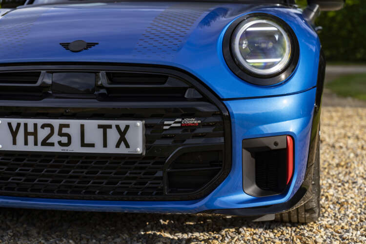BF_MINI_JCW_Icy_Sunshine_Blue_052025_00041 - Paul Tan's Automotive News